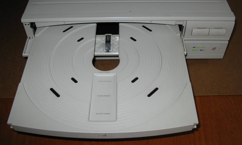 BeebMaster - Philips VP380 Laserdisc Player